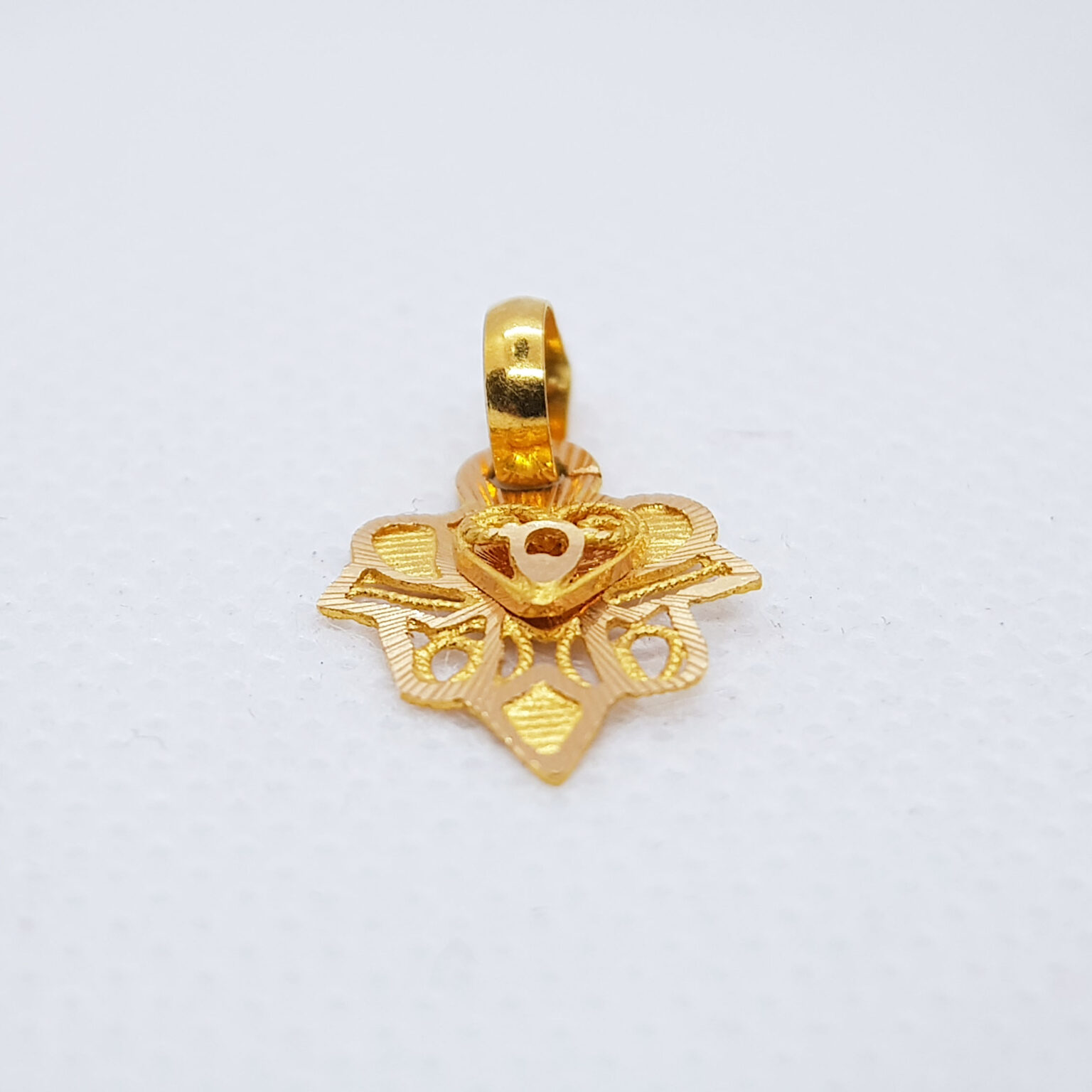 New Lite Gold Locket For Ladies LC0010 | Pure Gold Jeweller